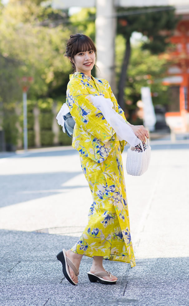 A Girly Bright Yellow Yukata with Classic Patterns | Kimono rental in ...
