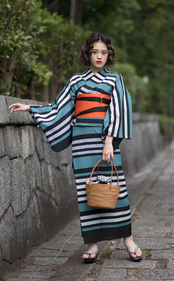 Green Modern Style Yukata with a Striped Pattern | Kimono rental in Kyoto | Experience Japan ...