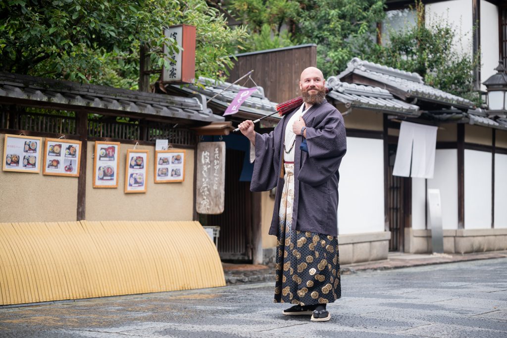 Explore Kyoto in Men’s Hakama 👘 From Simple to Luxurious Styles | Kyoto ...
